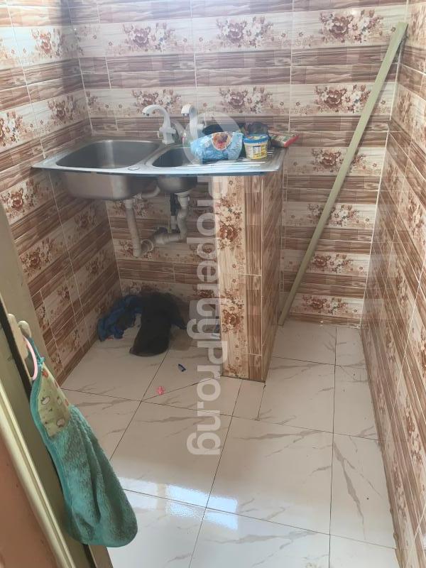 Rent Mini Room And Parlor Self Con At Oni And Sons in Ring Rd, Ibadan ...