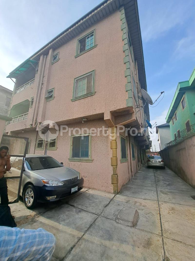 Buy 6units Of 3beds... in Shomolu Lagos (1NSYM) | PropertyPro Nigeria