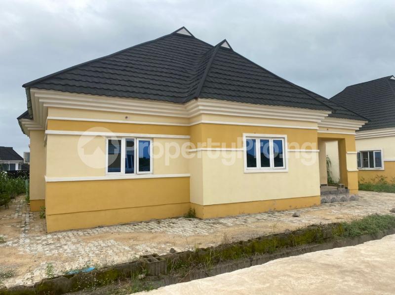 Buy Classic 3 Bedroom Bungalow in Mowe, Obafemi Owode Ogun (0HXWJ ...