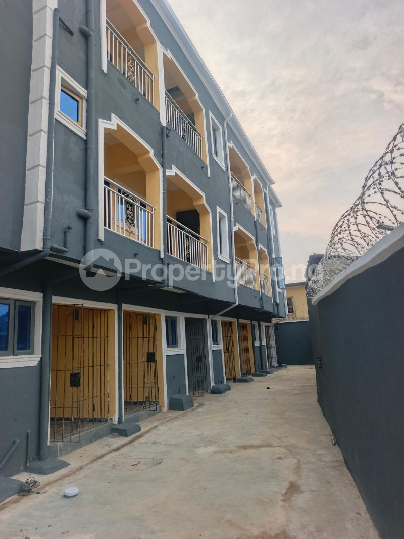 Rent Newly Built Mini Flat Up And Down in Bariga Lagos (7NZGL ...