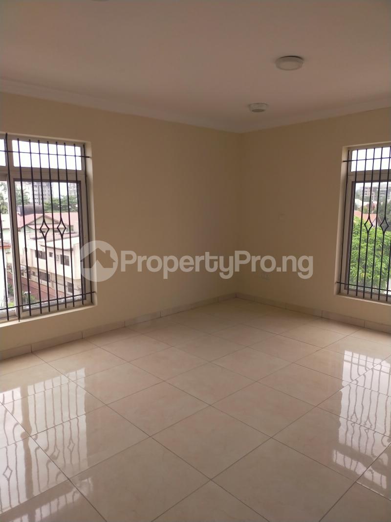 Rent Nice 3 Bedroom Flat Up With Bq At Dolphins Estate Ikoyi in Dolphin ...