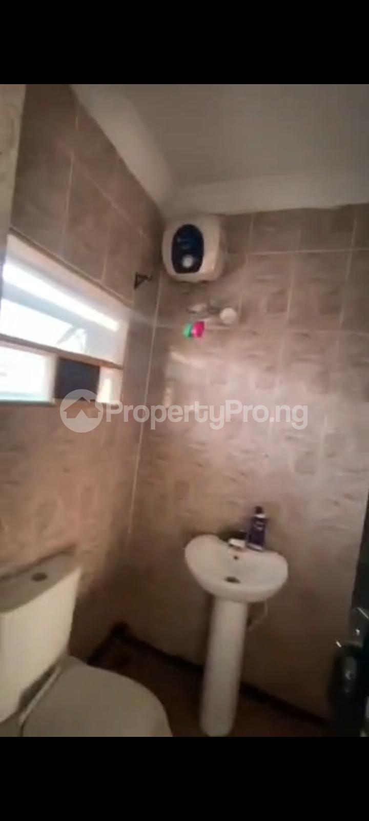 Rent Room Self Contained in Onike, Yaba Lagos (2PGKT) | PropertyPro Nigeria