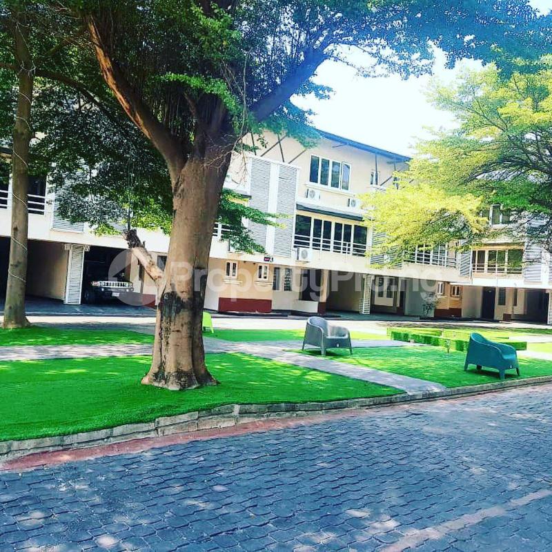 Shortlet The Palms in ONIRU, Victoria Island Lagos (7CNFU ...